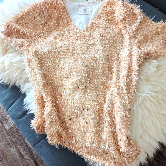 Muche Muchee | Tops | Muche Chic And Classic Shortsleeve Top Is ...